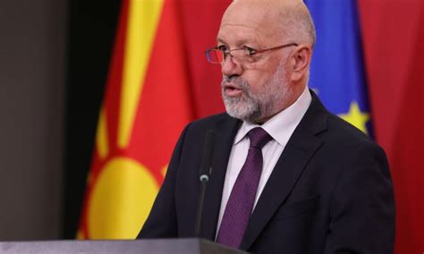 Поранешниот директор на АНБ отпаѓа од игра ќе биде ли Авировиќ