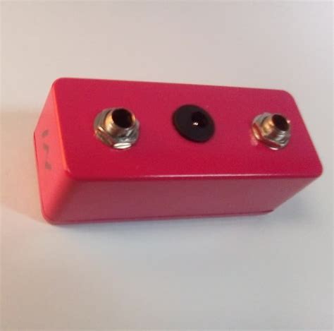 Kneebone Street Shop Experiment 36 Knobless Gated Fuzz Reverb Kneebone Street Shop Experiment 36 Knobless Gated Fuzz Reverb