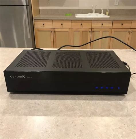 CONTROL4 TRIAD 4 ZONE 8 Channel Power Amplifier Black C4 AMP104