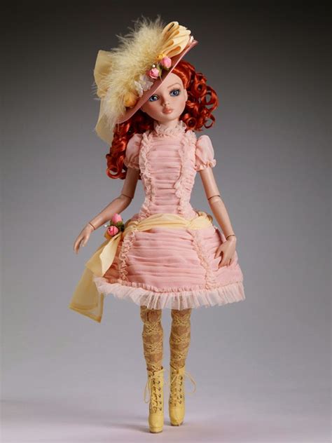 THE FASHION DOLL REVIEW May 2014