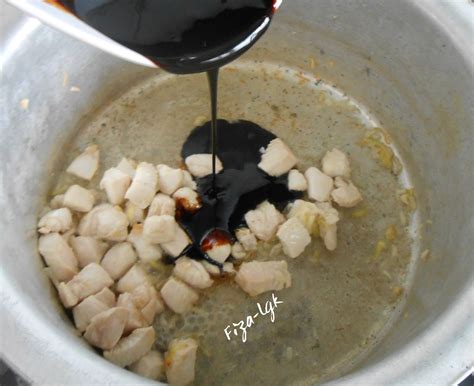 Mee Sizzling Fizas Cooking