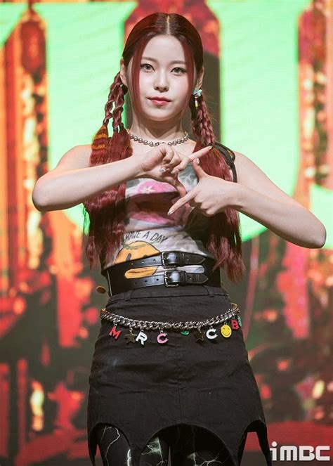 220319 Everything Itzy Ryujin Said About Nmixx Members On Her Vlive