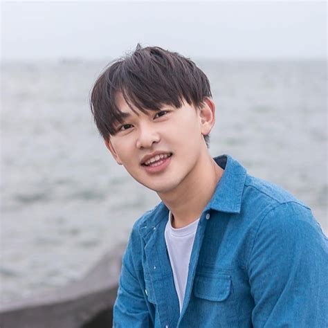 雷翔 Instagram Facebook Tiktok Linktree