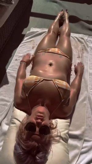 Britney Spears Vacation Ass Of The Day