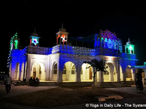 Holy Gurujis Mahasamadhi Satsang In Bari Khatu
