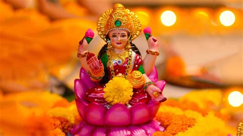 Kartik Purnima 2023 सुख समृद्धि के लिए कार्तिक पूर्णिमा पर मां लक्ष्मी