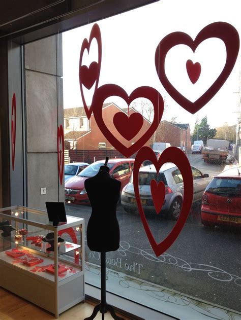 Our Valentines Day Window And Displays Are Going Up Ornamentação Dia