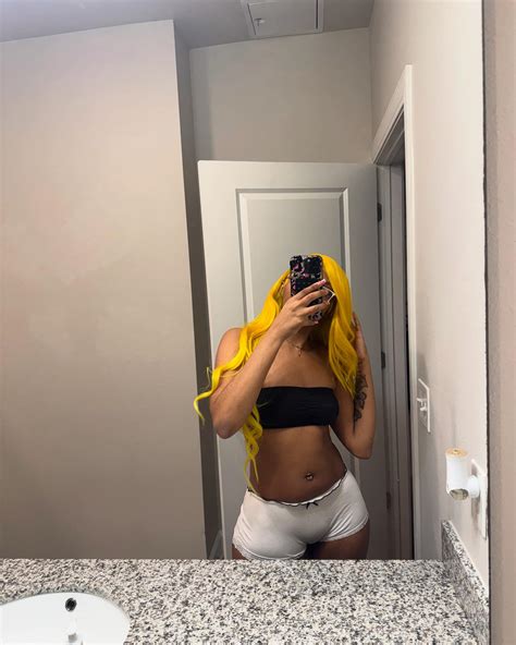 Instagram Photo By Dee💕 Influencer Content Creator • Feb 22 2025