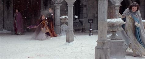 Pin By Kallysta Bailey On Reign Reign Season 1 Reign Period Dramas