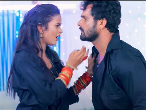 Khesari Lal Yadav And Shilpi Raghwani Hot Romance In Bhojpuri Song