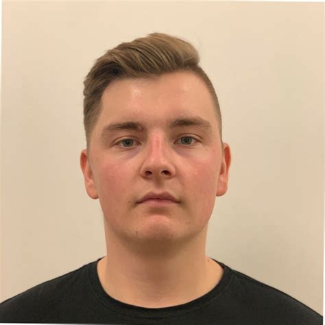 Mateusz Płonka Operator Maszyn Skrawających Magna International
