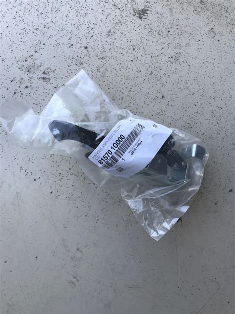 Ручка открывания багажника и ББ — Hyundai Accent (3G), 1,6 л, 2006 года ...