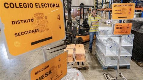 Abren Los Colegios Electorales Para Los Comicios Municipales Y