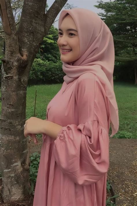 Pin Oleh Fhuron Wanto Di Model Pakaian Hijab Gaya Hijab Gadis