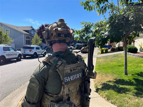 Swat Standoff With Dv Suspect Last 7 Hours Pierce County Sheriffs