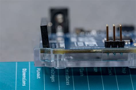 Arduino Uno R4 Minimaを買ってみた【マイコンボード】 のぶらぼ