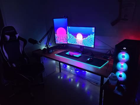 Synthwave Inspired R Battlestations