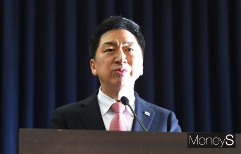 땅투기 의혹 해명했지만 김기현 당내·외 공세 어쩌나