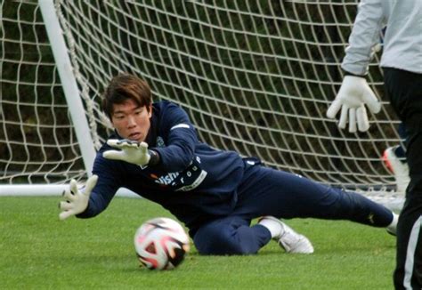J1福岡・紺野和也「警戒を超えて勝つ」 父は「ガチな浦和ファン」も連破誓う ルヴァン杯決勝で破った浦和と25日のリーグ戦で激突：「おっ！」で