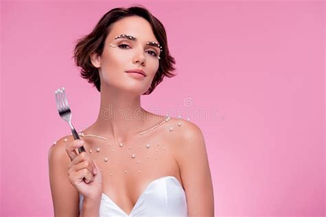 Photo Of Stunning Gorgeous Wealthy Lady Enjoy Vogue Event In Fancy