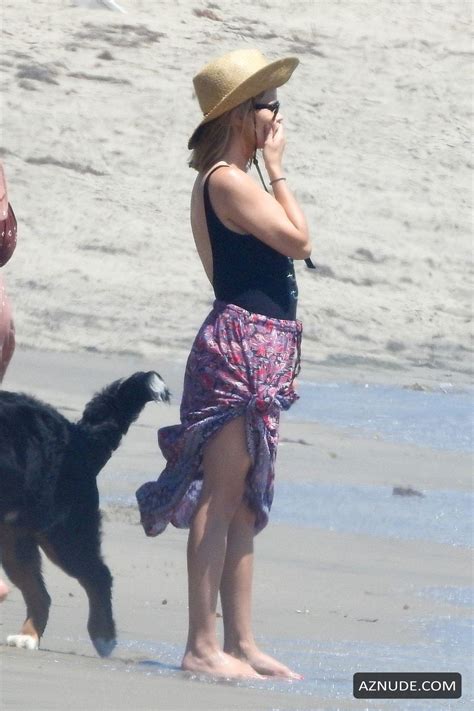 Reese Witherspoon And Son Tennessee Spend Their Sunday At The Beach In