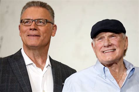 Terry Bradshaw Shows True Colors With Fox Nfl Sunday Comment To Howie Long