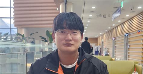 김서현 구속 선발 욕심 없어요계속 1군에서 던지는 게 목표고 올해 나를 평가한다면 100점 만점에 30점