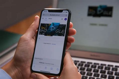 Dynamic Tech Lab Lowers Alphabet Stake By 60 9 Googl Stock Goog Stock