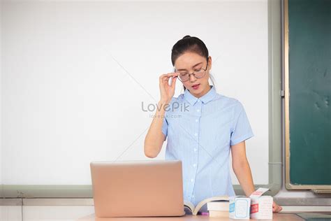 Lovepik صورة  500602944 Id صورة فوتوغرافية بحث صور المعلم