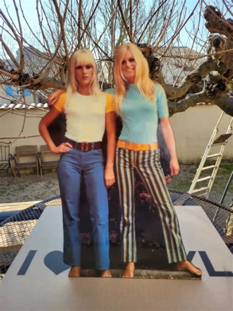 Brigitte Bardot And Sylvie Vartan Rare Plv Cartonnée 30x18 Création