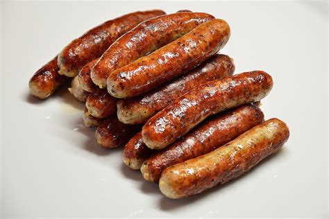 Маленькие колбаски как называются сырокопченые