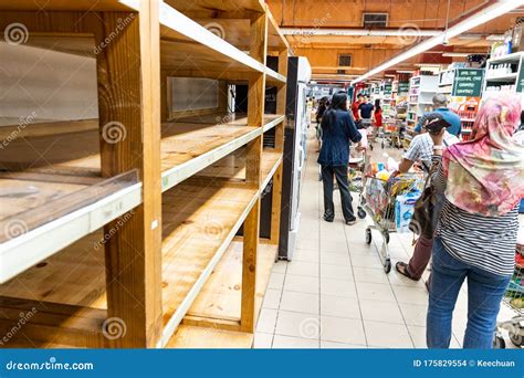 Kuala Lumpur Malaysia March Panic Buying Among Shoppers At