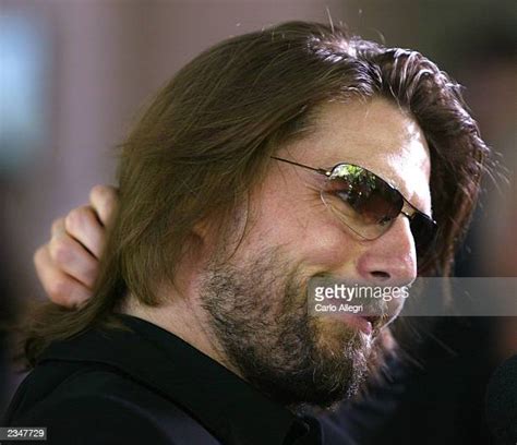 Tom Cruise Beard Style