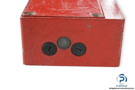 LEUZE RK RETRO REFLECTIVE PHOTOELECTRIC SENSOR Platinum International