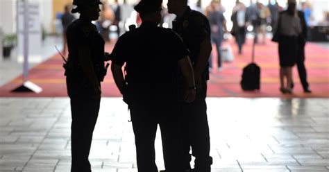 Etats Unis 12 Policiers Blessés Lors Daffrontements Après La Mort D
