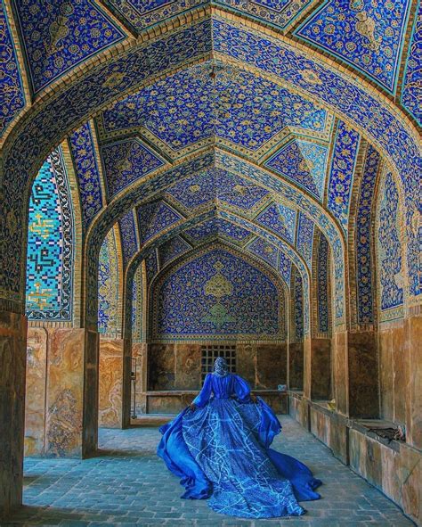 زیبایی اصیل معماری ایرانی الهام‌بخش عکاسان و طراحان لباس زومیت