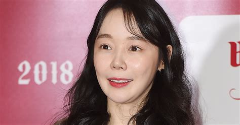김소이 화사한 레드립 배반의장미 Vip 포토엔hd