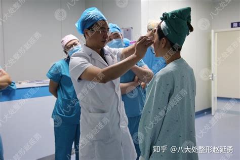 八大处整形赵延勇：不要再把眼窝凹陷和眉骨高混淆了！ 知乎