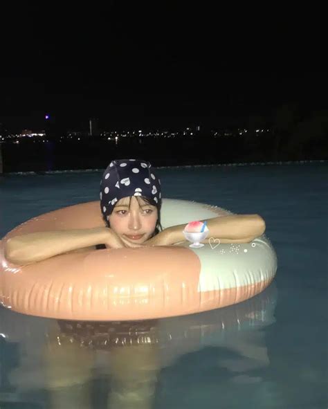 수영모자 쓴 모습이 캐릭터같은 아이브 레이 팬플러스 커뮤니티