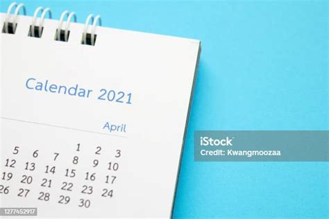 달력 페이지 2021 블루 배경 비즈니스 계획 약속 회의 개념에 클로즈업 0명에 대한 스톡 사진 및 기타 이미지 0명