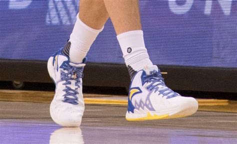 Solewatch Klay Thompson Scores 60 In Anta Sneakers Complex