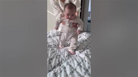걸음마하는 백일아기👶🏻 귀여움주의 천재 Youtube