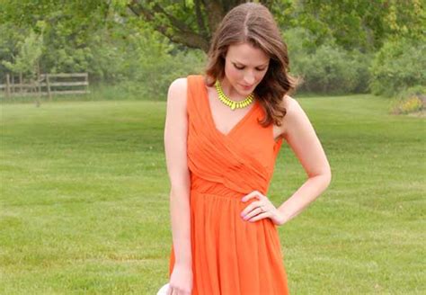 C Mo Vestirse Para Una Boda Consejos Para Ella Invitaciones Y Detalles Originales