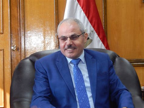 رئيس جامعة قناة السويس يهنيء السيسي بذكرى المولد النبوي الشريف موقع