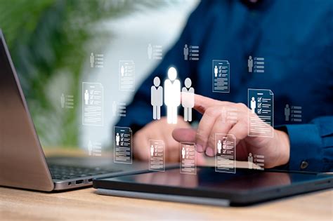 인적 자원 관리 Hrm 개념 사업가 최고의 후보자 인간 선택 협력자 인간 개발 및 모집 인력 기반 자격 선택 참여할 전문 전문가 찾기 개발에 대한 스톡 사진 및 기타 이미지