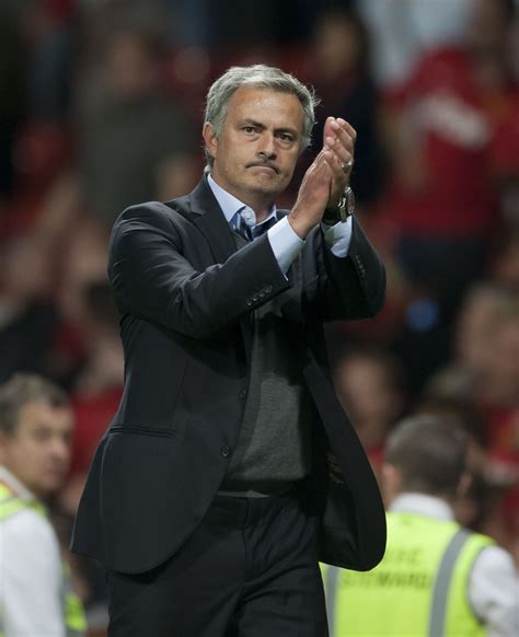 Mourinhos Fc Chelsea Holt Punkt Bei Manchester United Der Spiegel