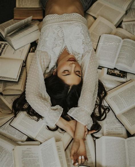 Пин от пользователя Deliah на доске Ideas Fotografía Изображения поз и стоек Книжная