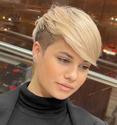 25 Stunning Undercut Pixie Style Ideas For This Season Page 21 Of 25