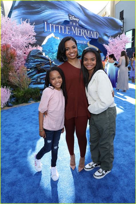 Full Sized Photo Of Chloe Bailey Ski Bailey Support Sister Halle At