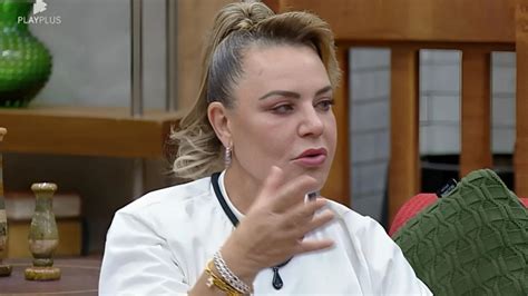 A Fazenda 16 Flor Solta O Verbo E Detona Cantora Famosa Promíscua